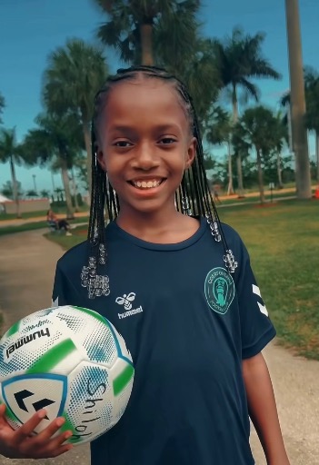 Shiloh Scott needs your help to support Coerfontaine Football Club 2024